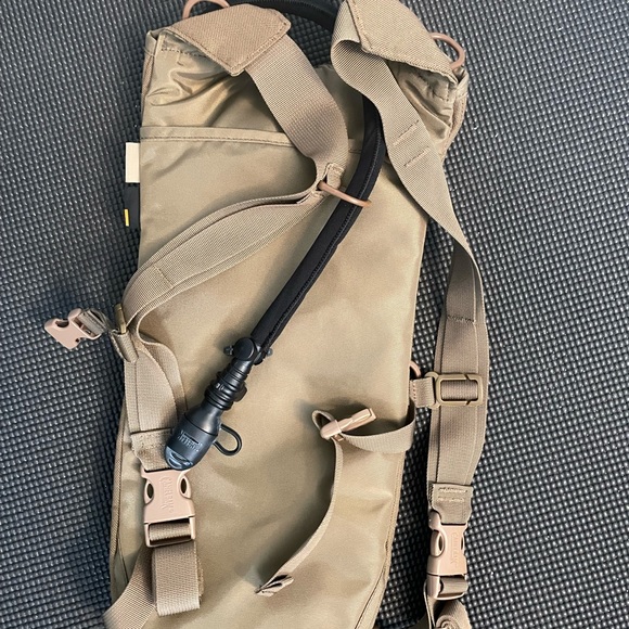 OSPREY | Bags | Its An Osprey Hiking Backpack With Camel Pack Bladder ...